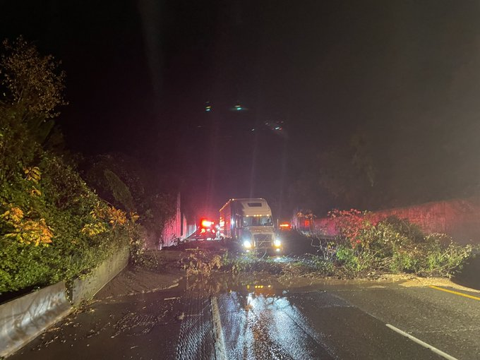 1 & 2 | Landslide Closes Bellingham Freeway – NW Fire Blog
